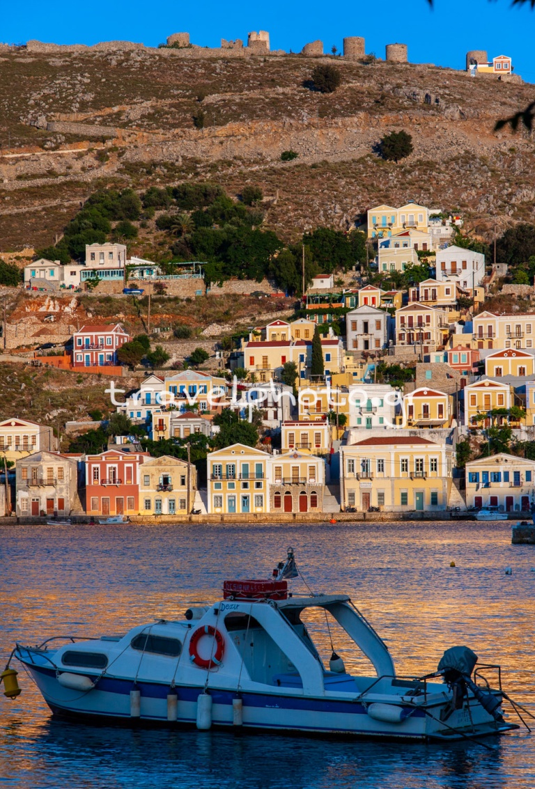 Φωτογραφίες και πληροφορίες για τη Σύμη στα Δωδεκάνησα