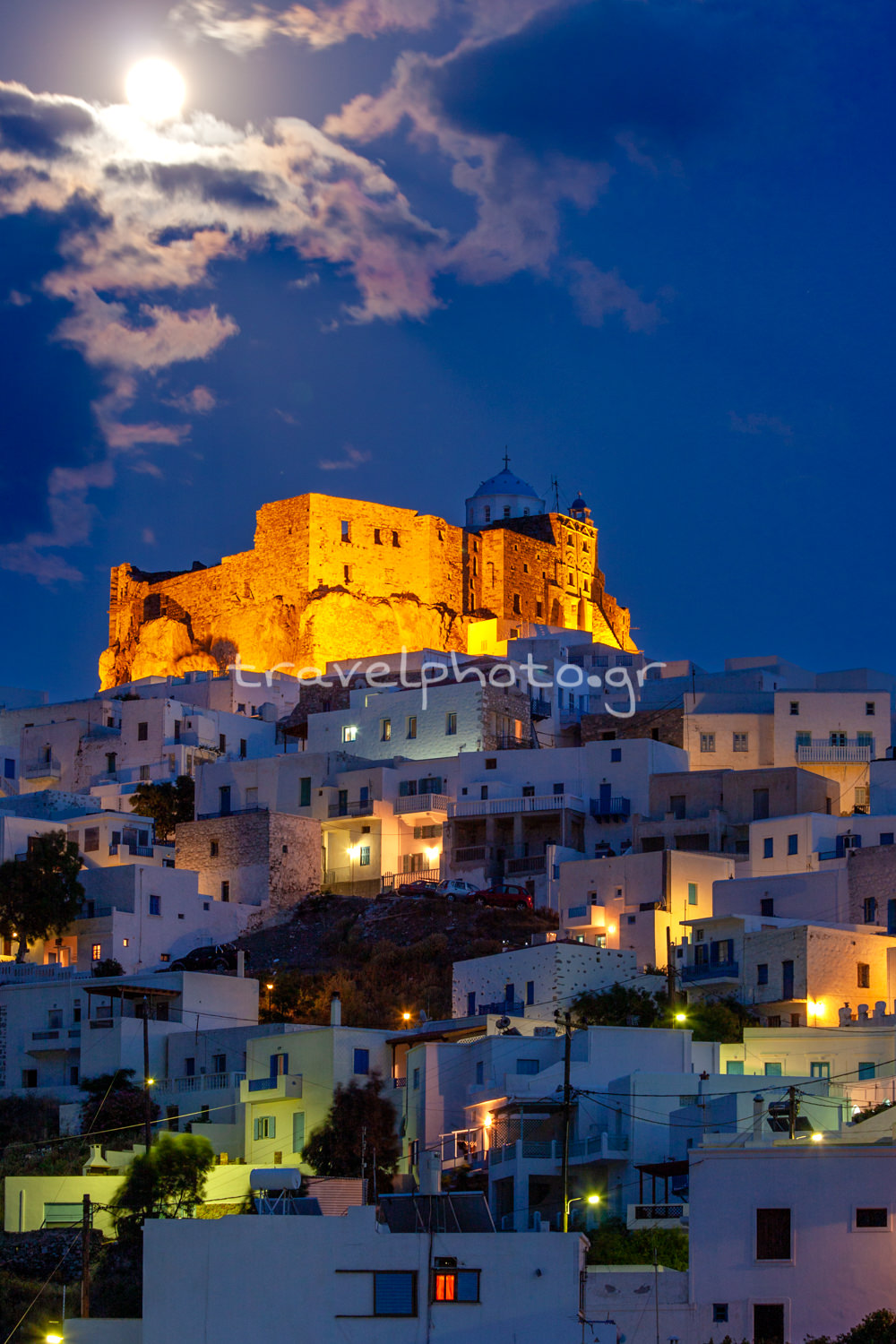 Φωτογραφίες και χρήσιμες πληροφορίες για την Αστυπάλαια.